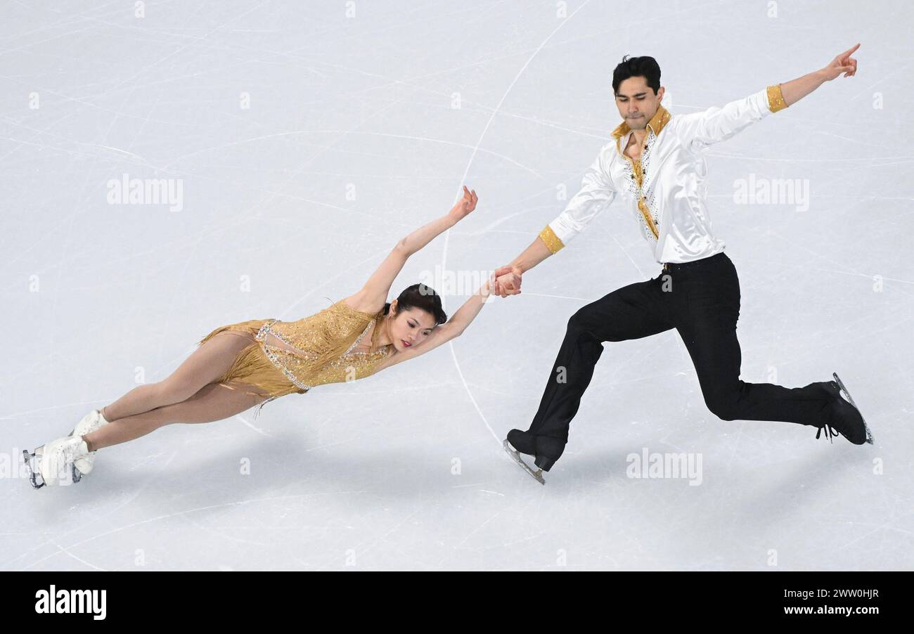 Emily Chan and Spencer Akira Howe of the United States perform their ...