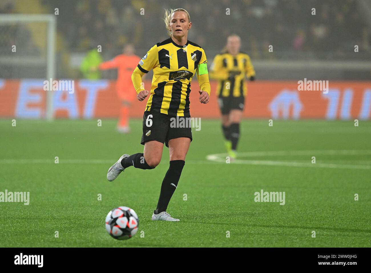 Uefa womens champions league mat hi-res stock photography and images - Alamy