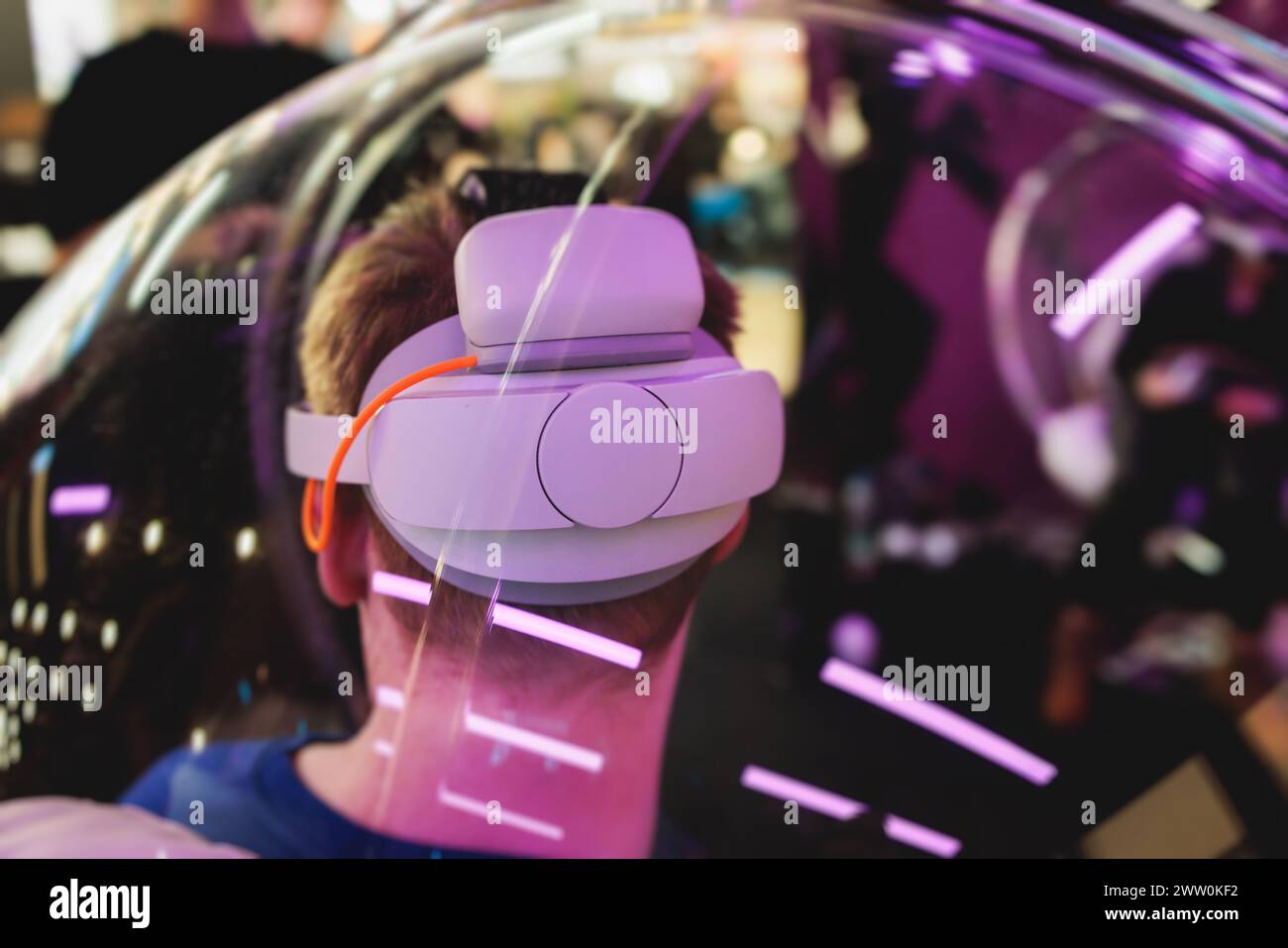 Children playing in vr game hi-res stock photography and images - Alamy