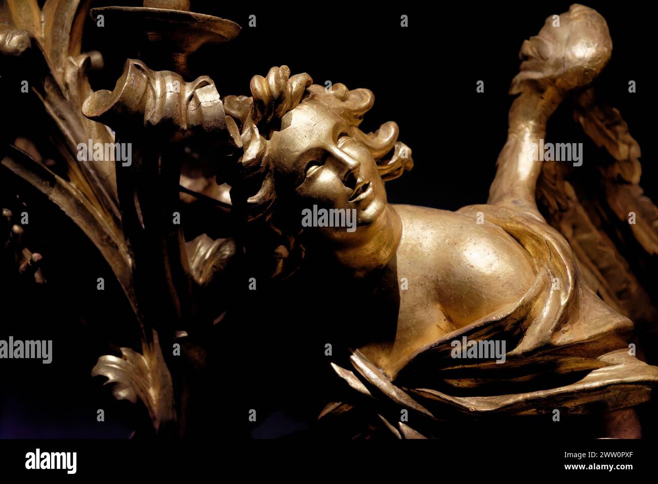 An infinity of lights is gilding the carvings of the Altar Machine in ...