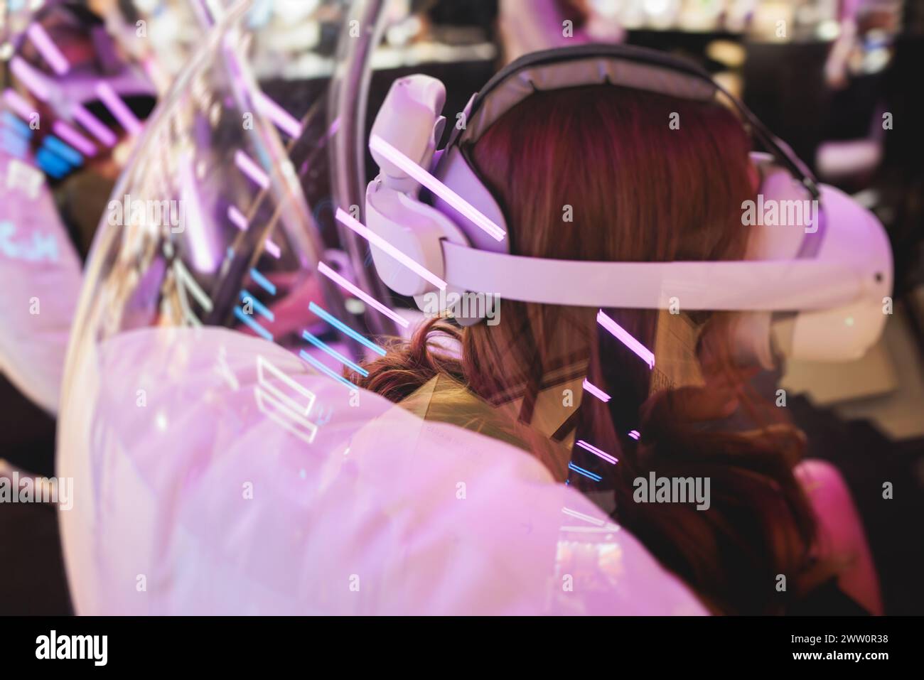 Children playing in vr game hi-res stock photography and images - Alamy