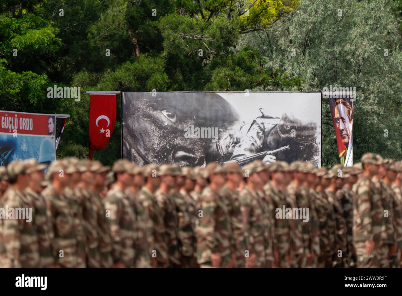 Turkish soldiers taking the oath at the military swearing-in ceremony ...