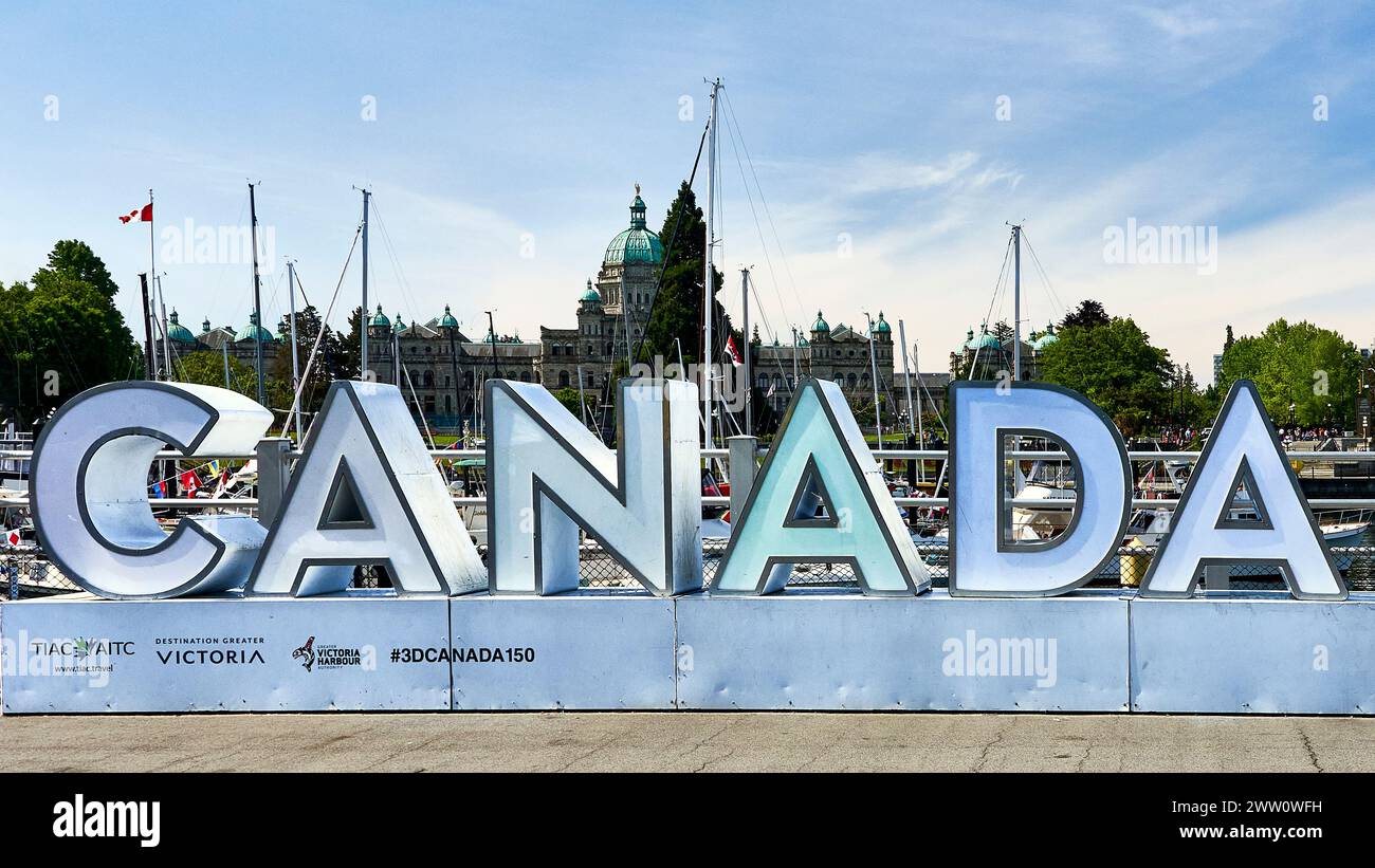 Letters sculpture hi-res stock photography and images - Alamy