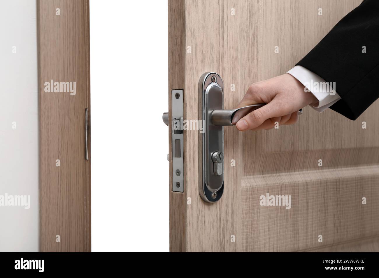 Man opening door dark room hi-res stock photography and images - Alamy