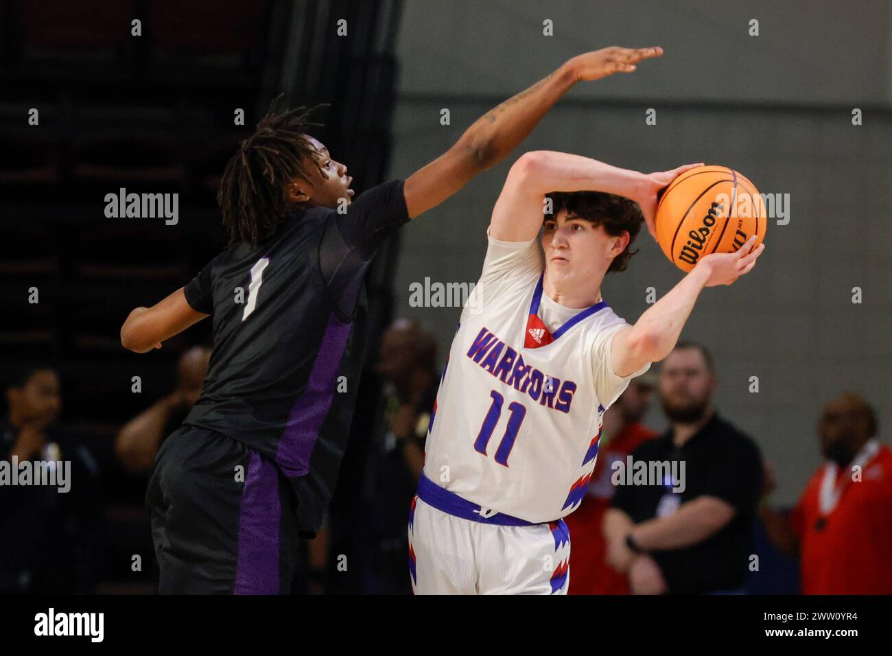 Ridge View's Yale Davis (1) pressures Riverside's Jack Sauer (11 ...