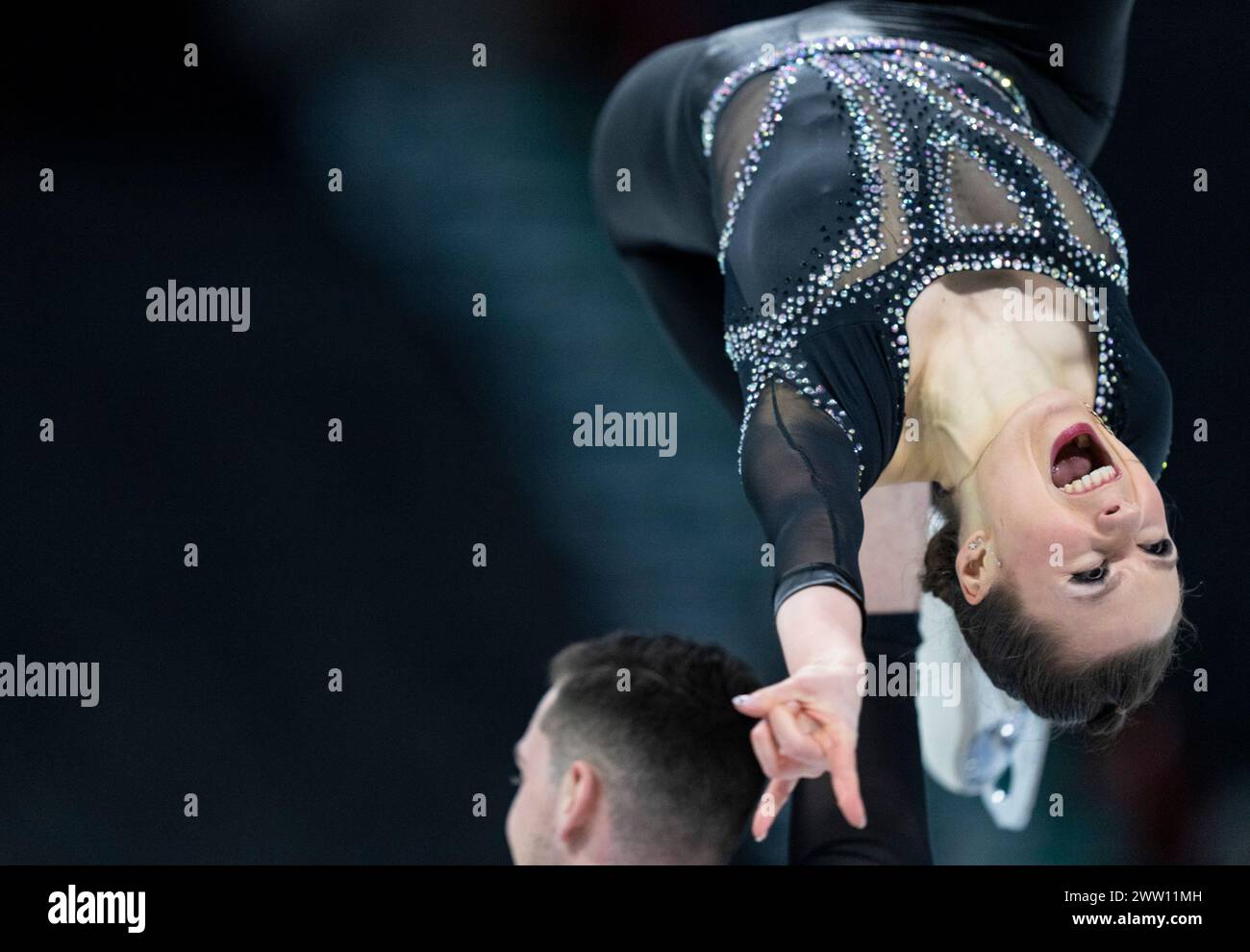 Annika Hocke and Robert Kunkel of Germany perform their pairs short ...