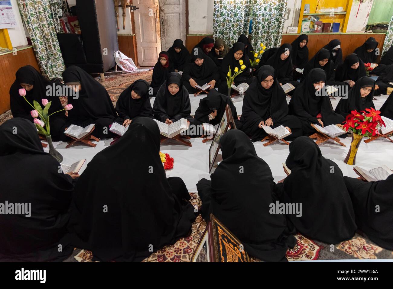 Kashmiri Muslims read from the Islamic holy book Quran in congregation ...