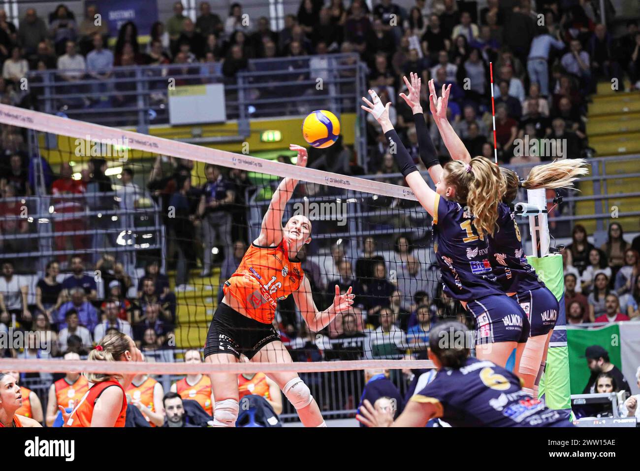 Turin, Italy. 20th Mar, 2024. #16 Tia Scambray (Viteos Neuchatel UC ...