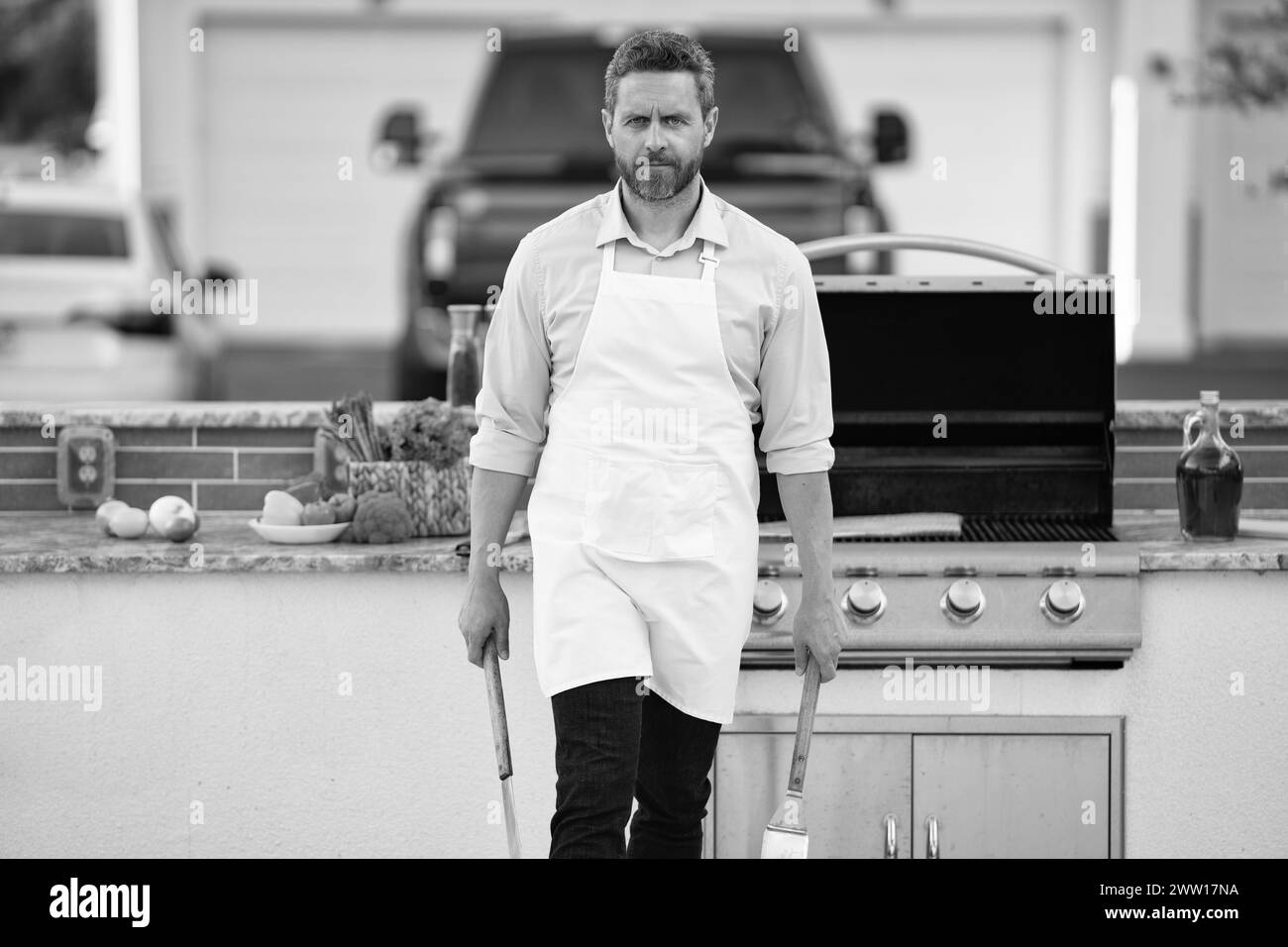 Salmon grill backyard Black and White Stock Photos & Images - Alamy