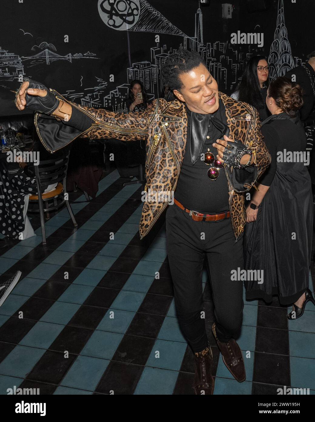 Crystal mayes hi-res stock photography and images - Alamy