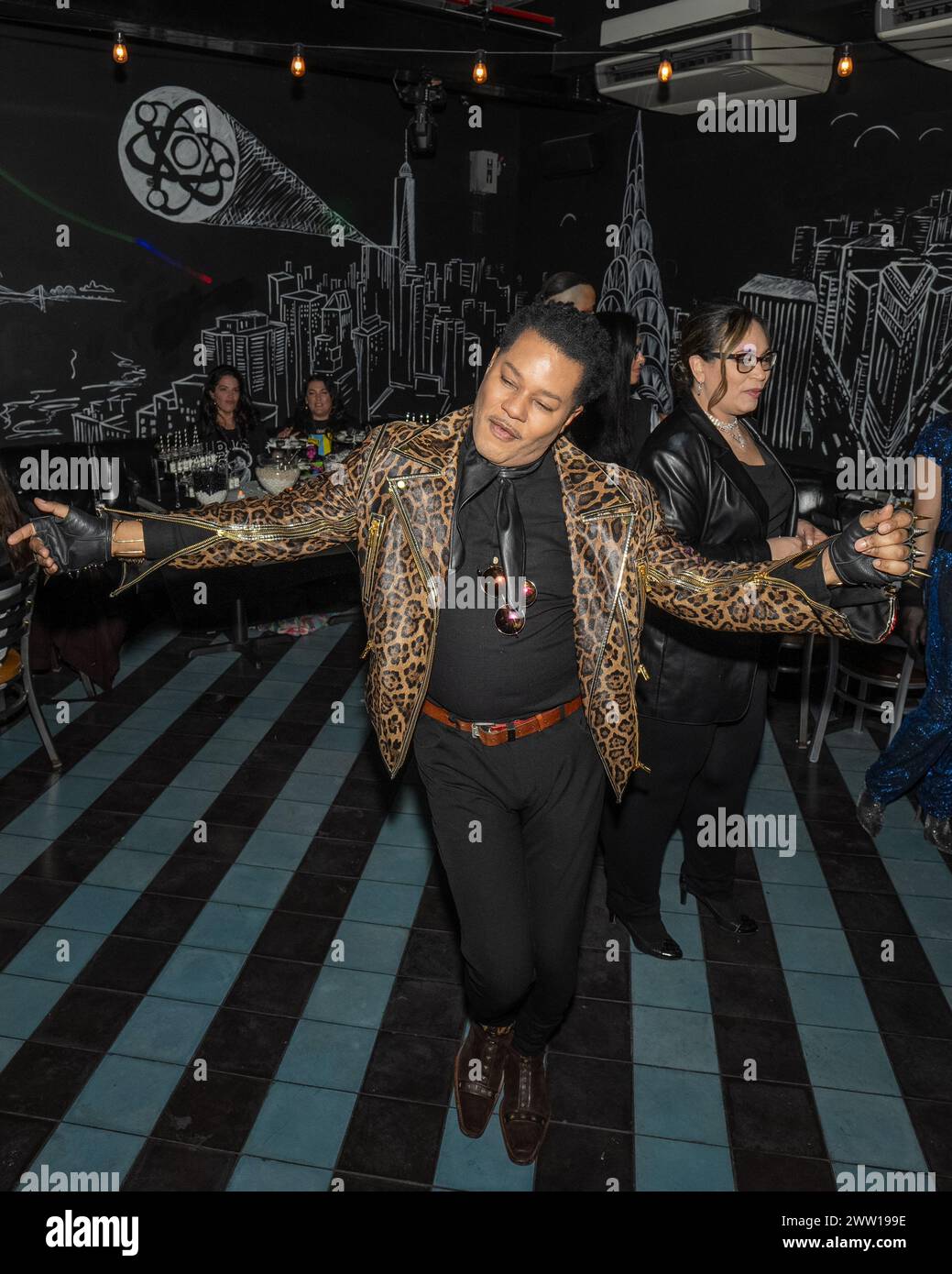 Crystal mayes hi-res stock photography and images - Alamy