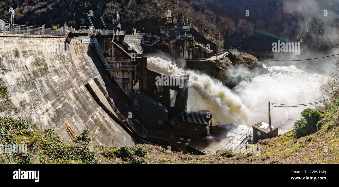 Barrage de crue hi-res stock photography and images - Alamy