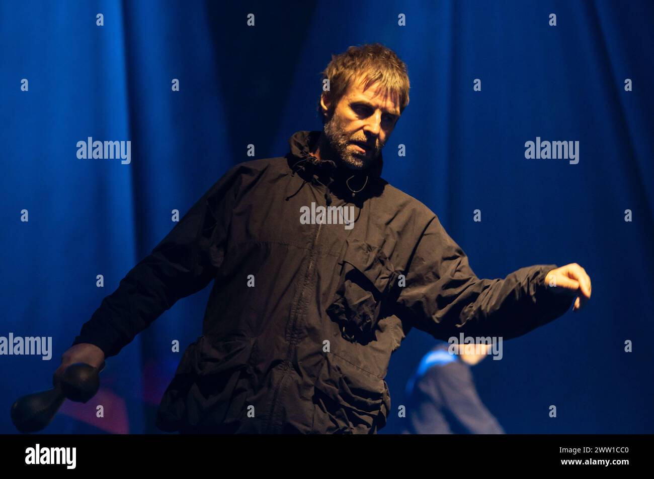 Liam gallagher john squire photos manchester hi-res stock photography ...