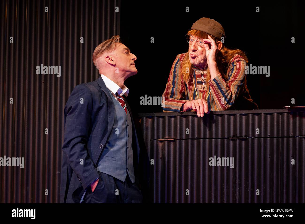 Comedy kostum hi-res stock photography and images - Alamy