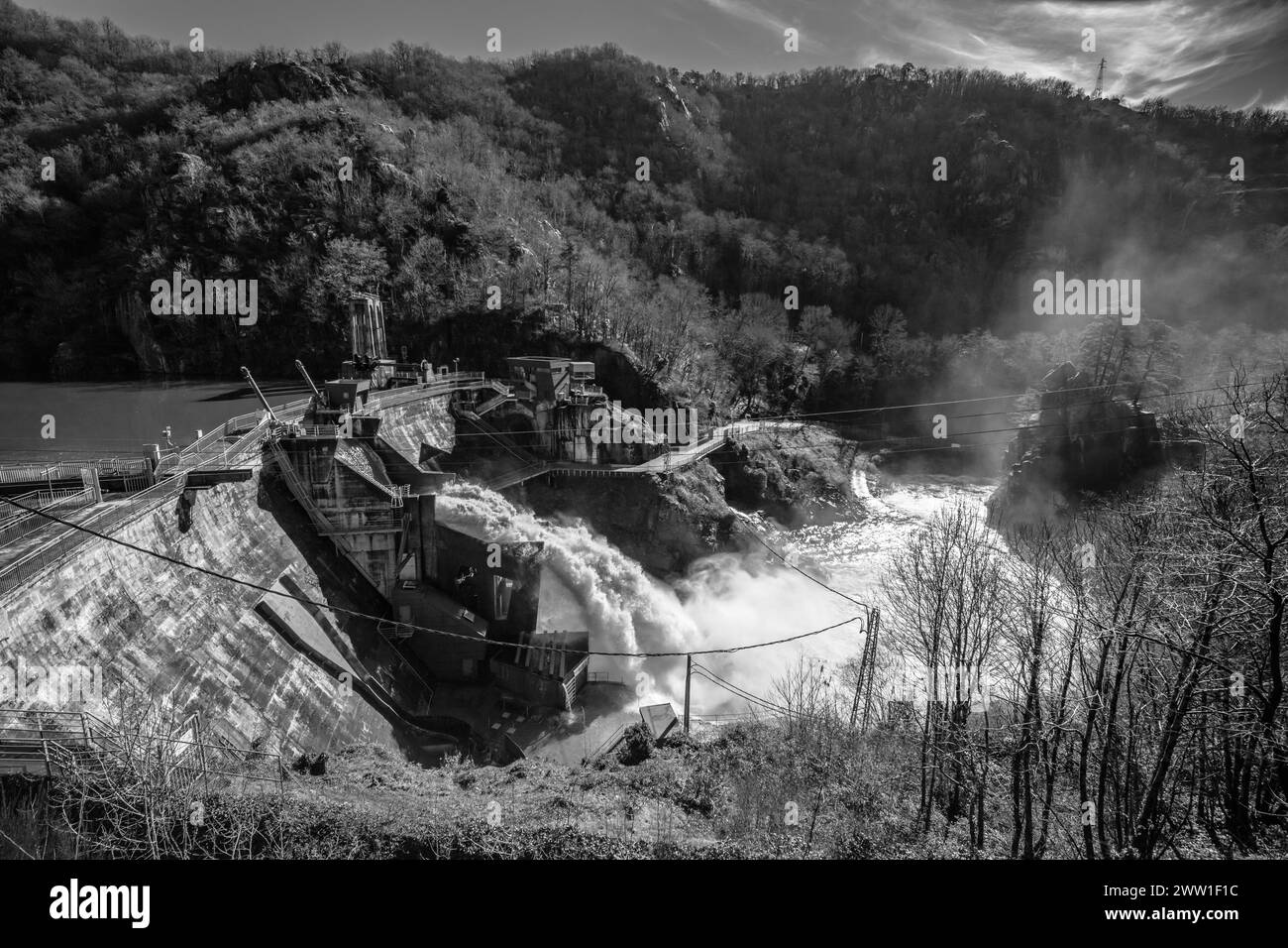 Barrage hydraulique Black and White Stock Photos & Images - Alamy