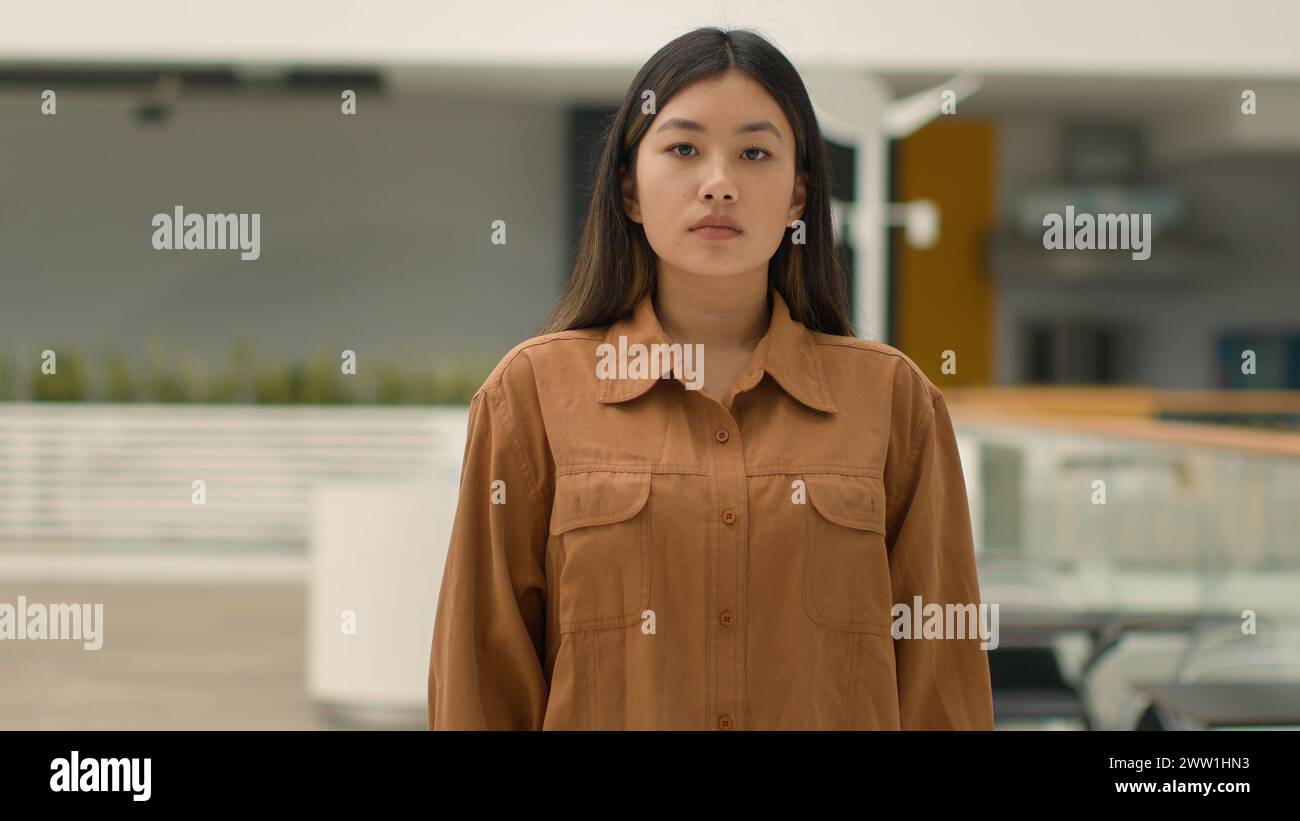 Japanese waitress portrait hi-res stock photography and images - Alamy
