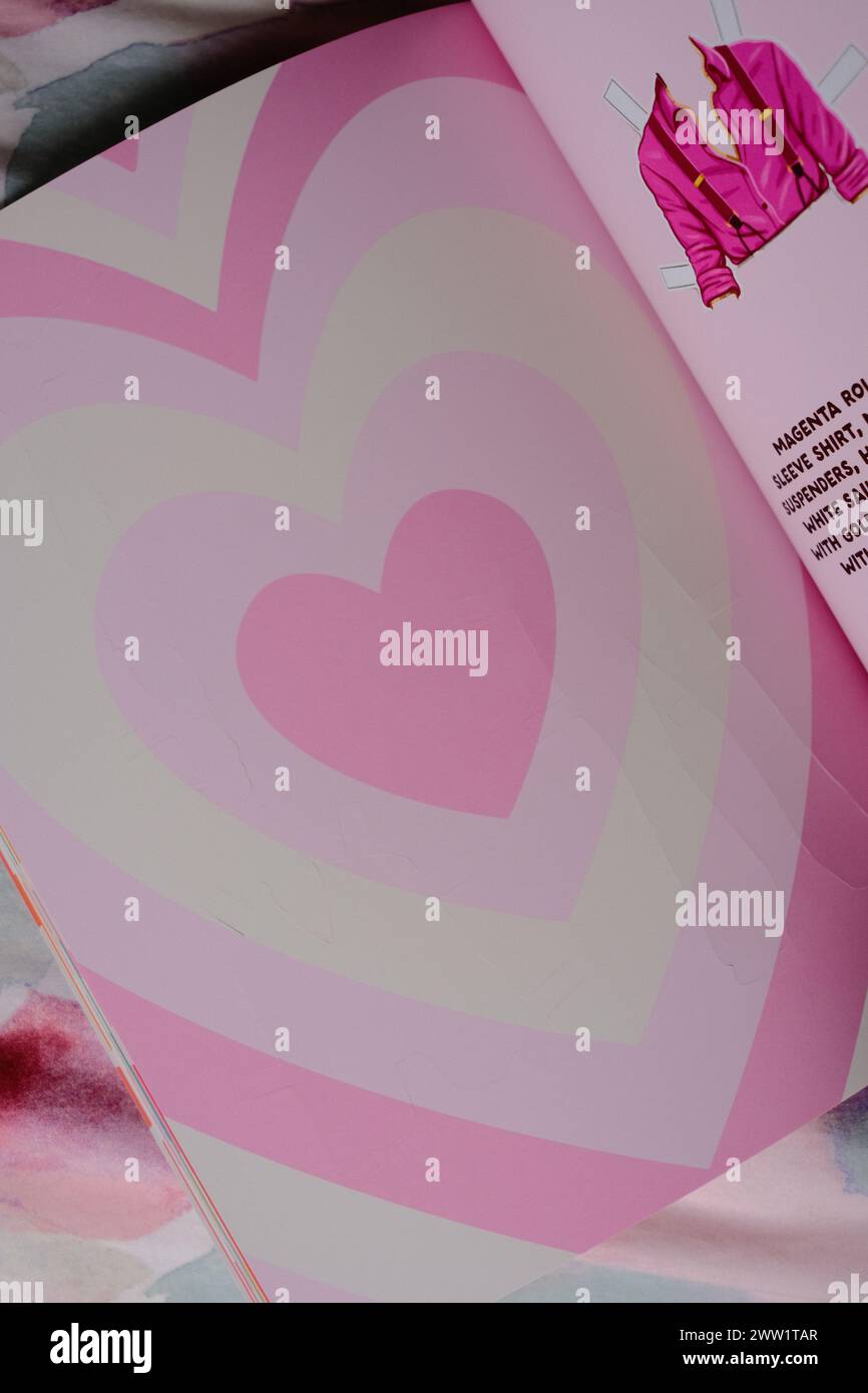 Dress up Harry: A Harry Styles Paper Doll Book by Julia Murray Stock ...