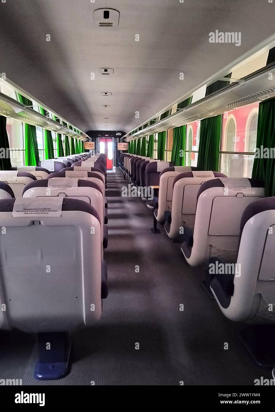 Emtpy interior intercity train hi-res stock photography and images - Alamy