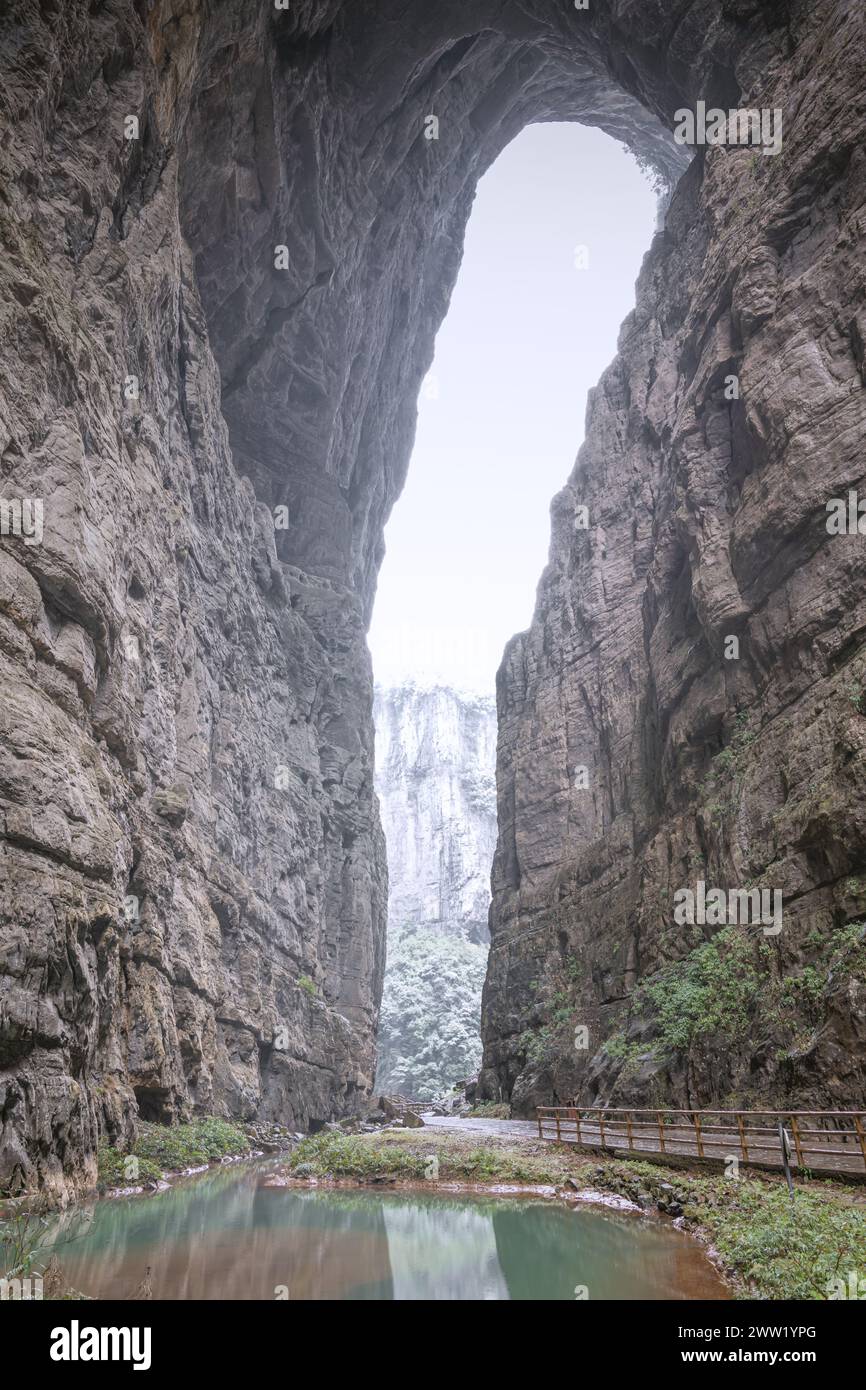 Picturesque area of the Longshuixia Fissure with its waterfalls, Wulong ...