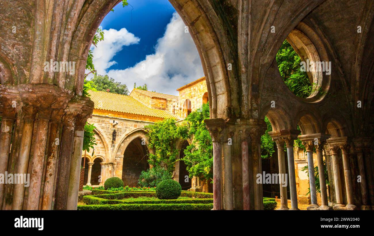 Schone Abbaye De Fontfroide Bilder