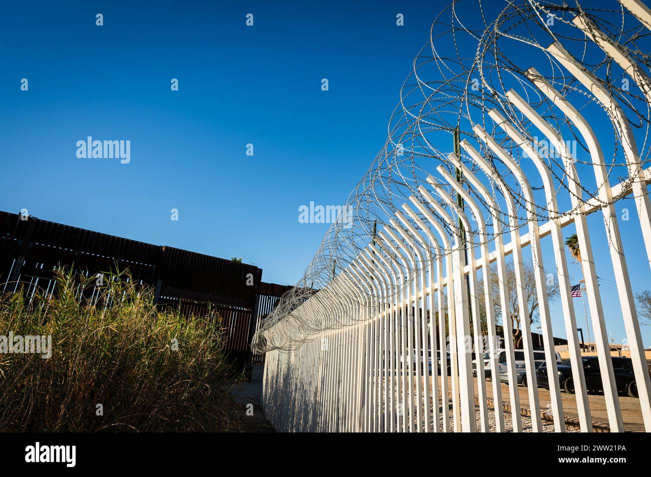 The US border wall between Yuma Arizona and Los Algodones Mexico Stock ...