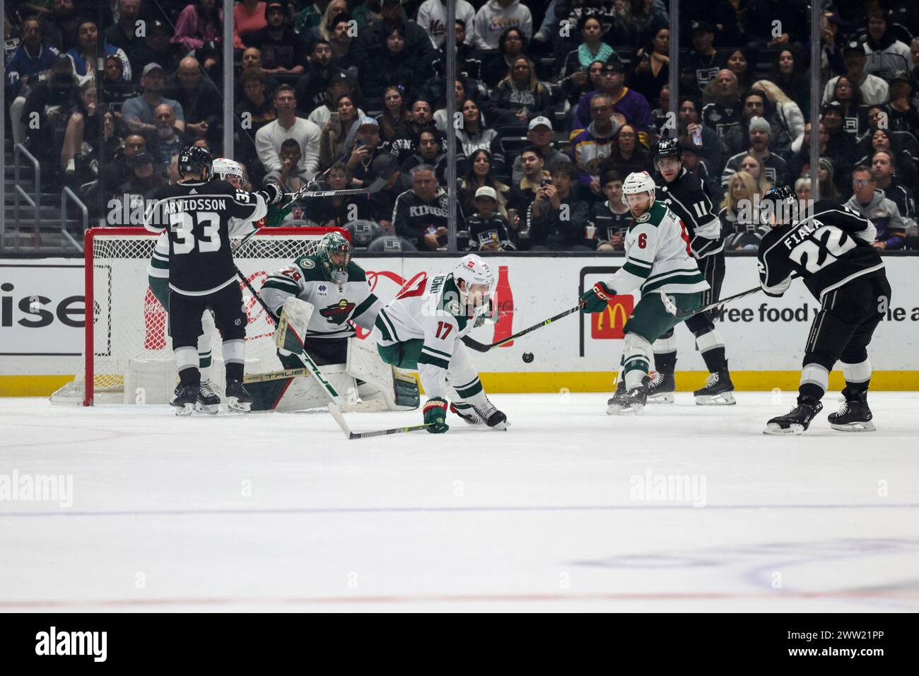 Los Angeles Kings left wing Kevin Fiala (22), right, scores a goal ...