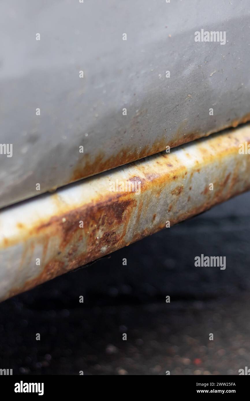 Car mechanic paint rust hi-res stock photography and images - Alamy