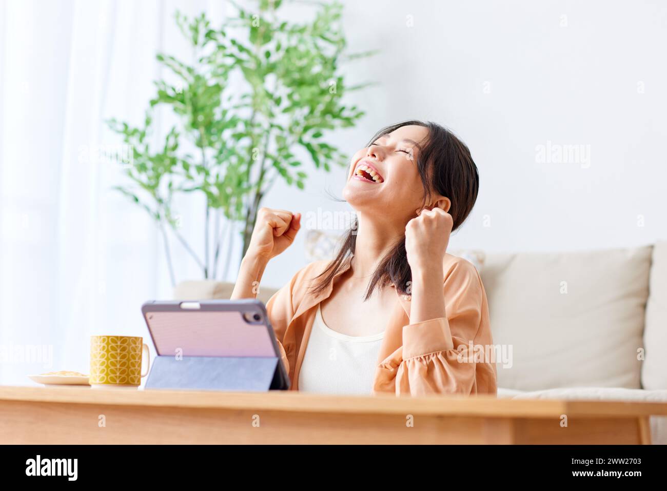 Clenched hands hi-res stock photography and images - Alamy