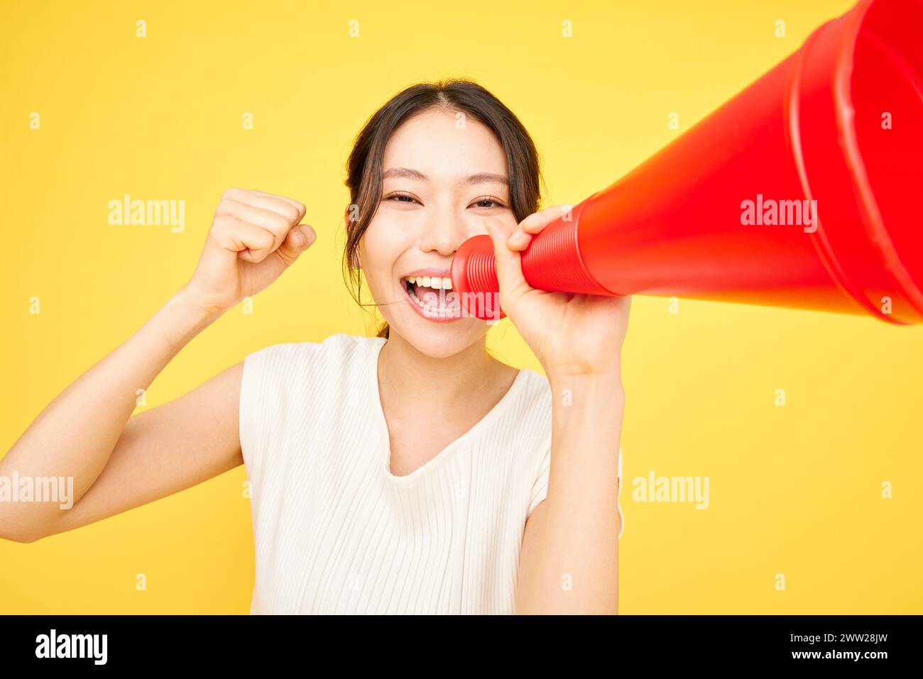 Asian fan hi-res stock photography and images - Alamy