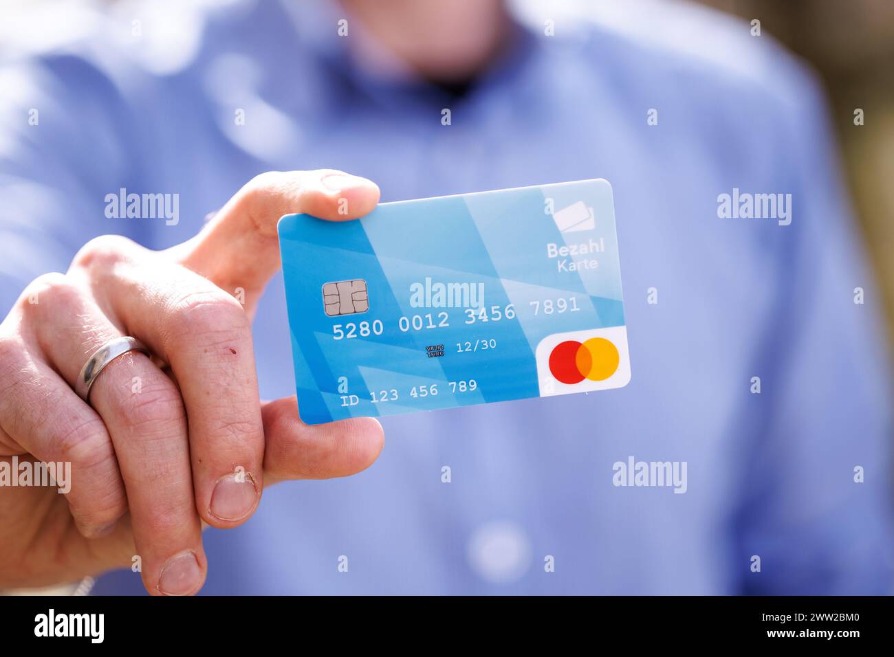 Cheque illustration four hi-res stock photography and images - Alamy