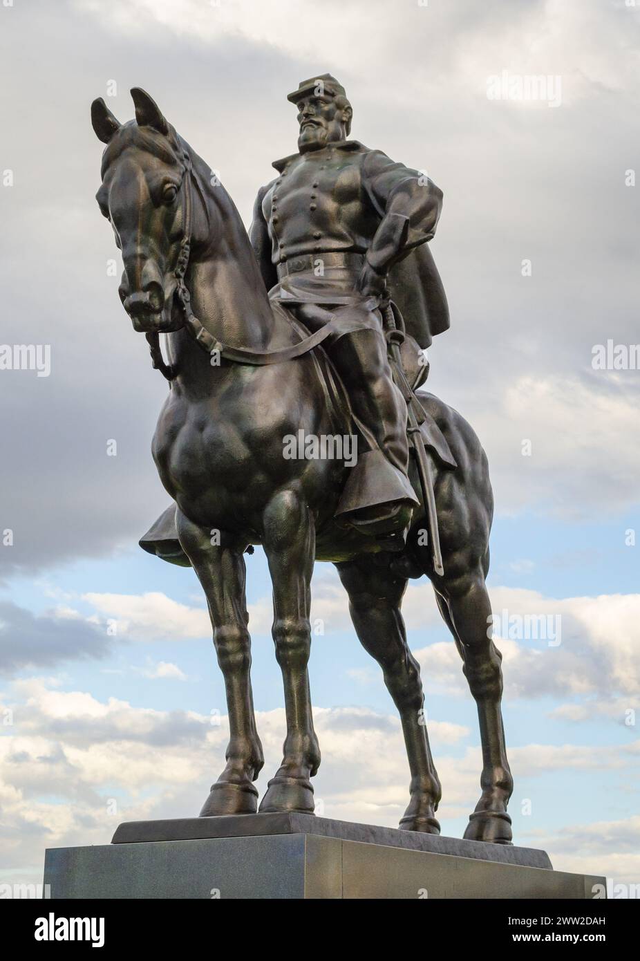 Thomas Jonathan "Stonewall" Jackson Statue at Manassas National ...