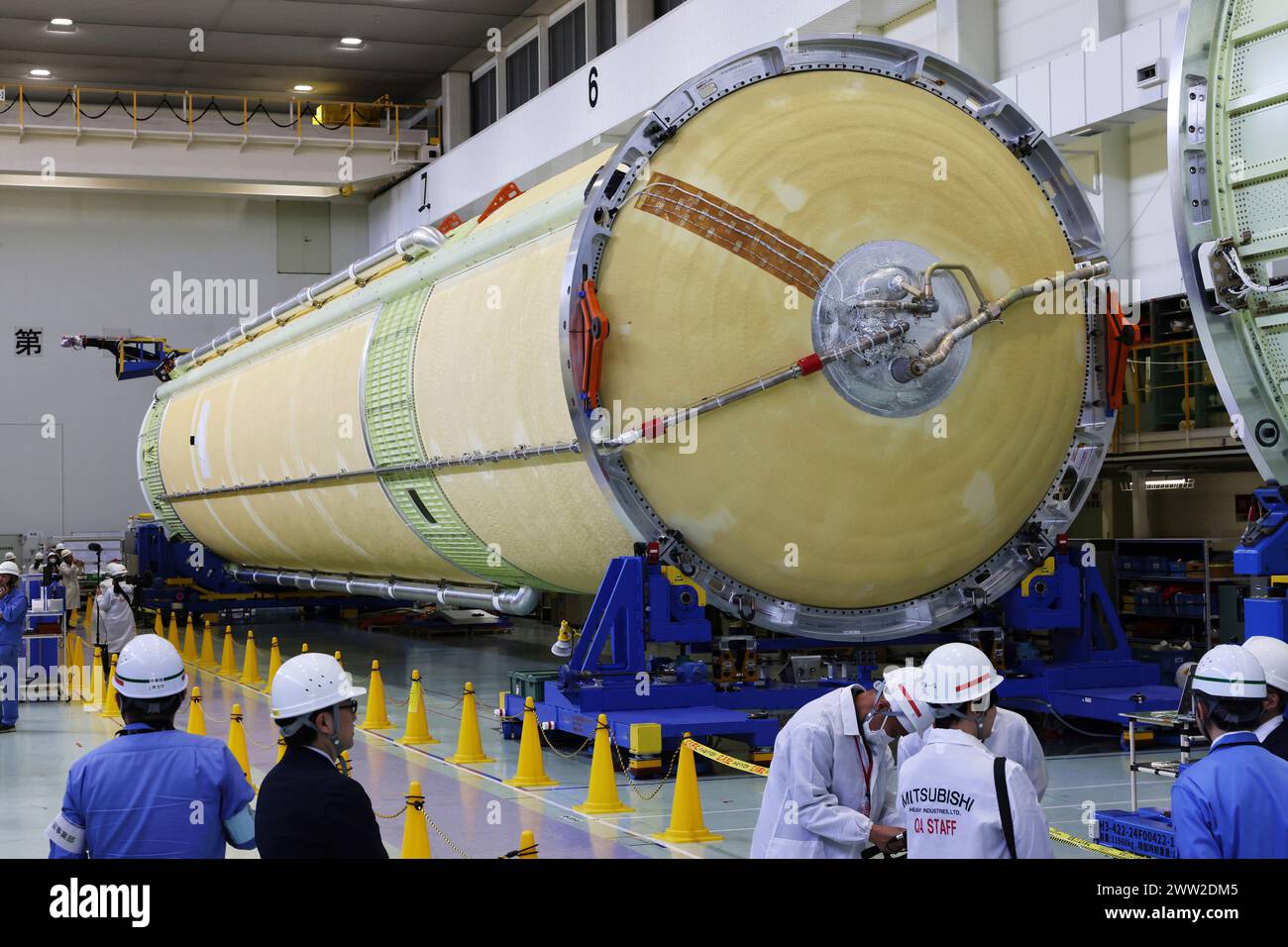 The center of the fuselage of the domestically produced flagship rocket ...