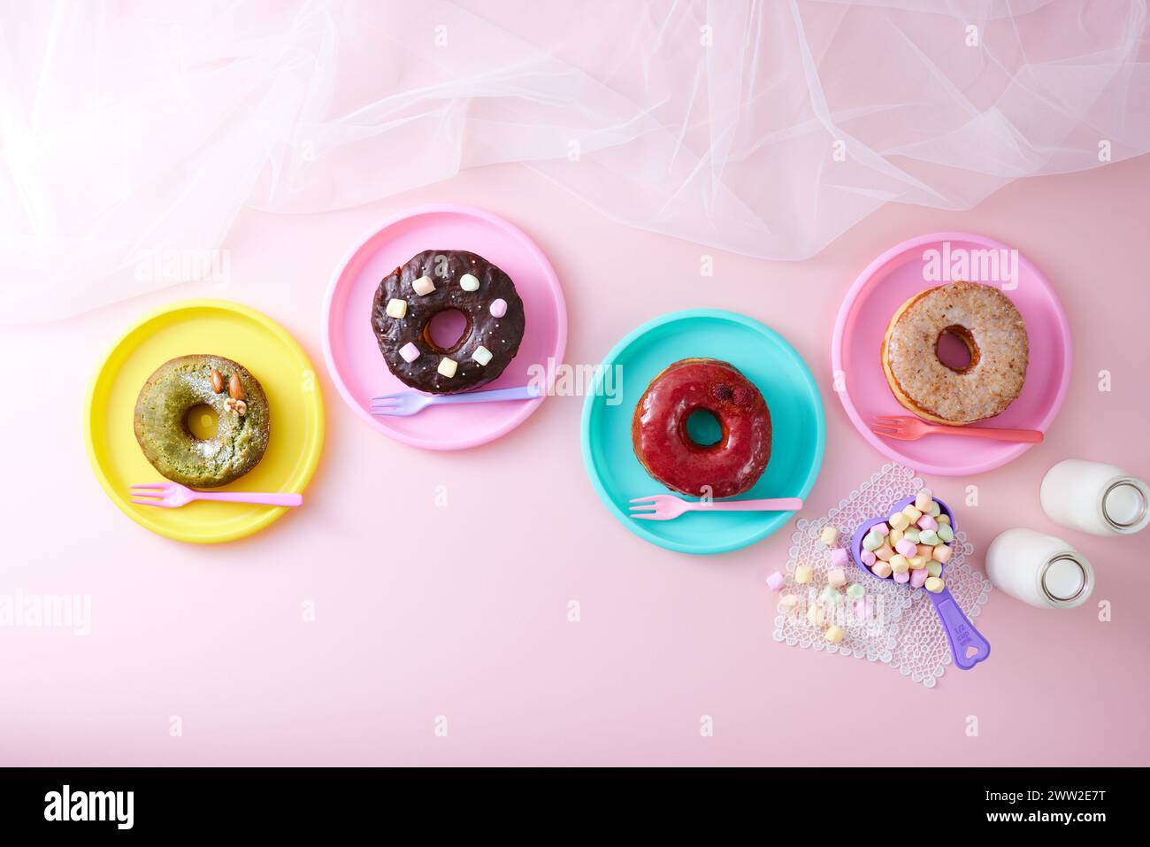 One of four plates hi-res stock photography and images - Alamy