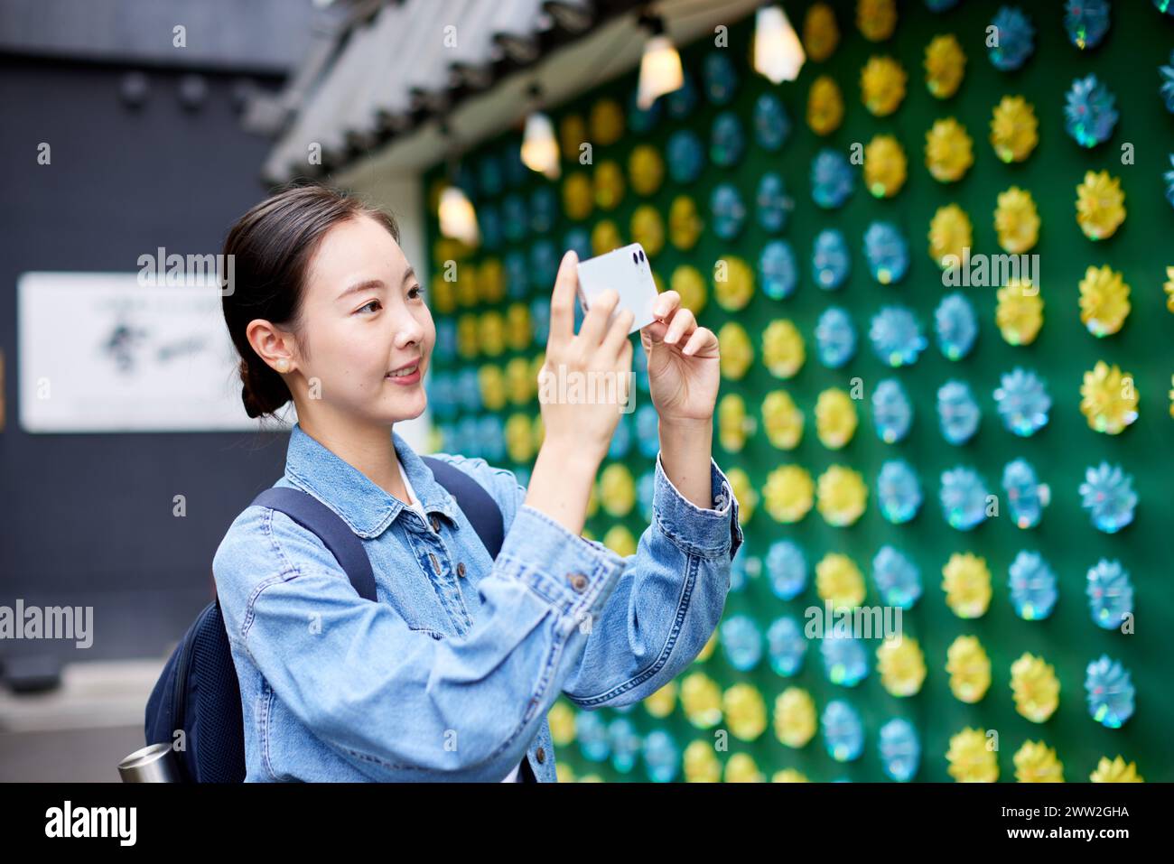 Taking picture flower hi-res stock photography and images - Alamy