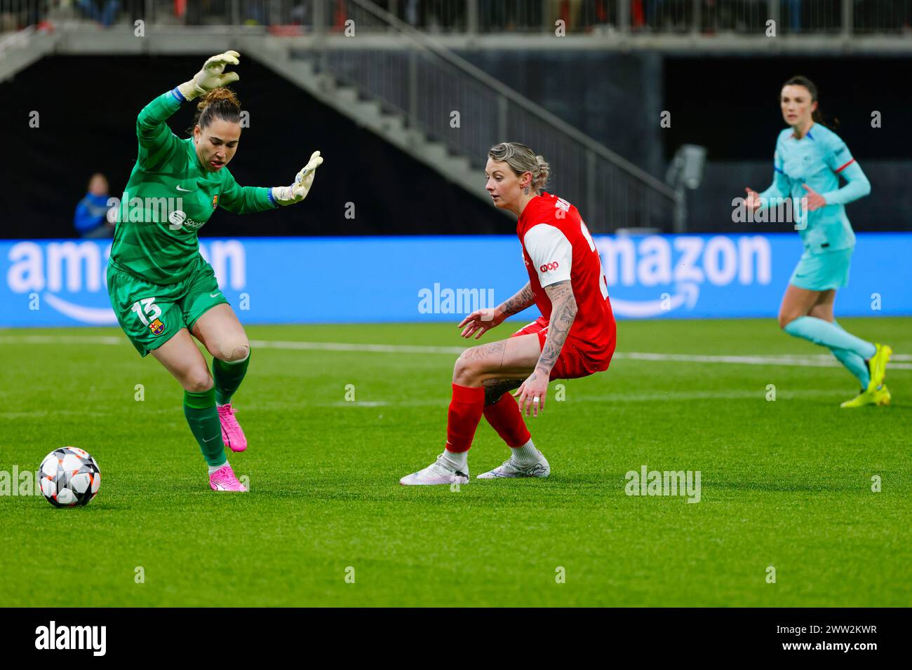 Bergen 20240320.(L-R) Barcelona's goalkeeper Cata Coll and Brann's ...