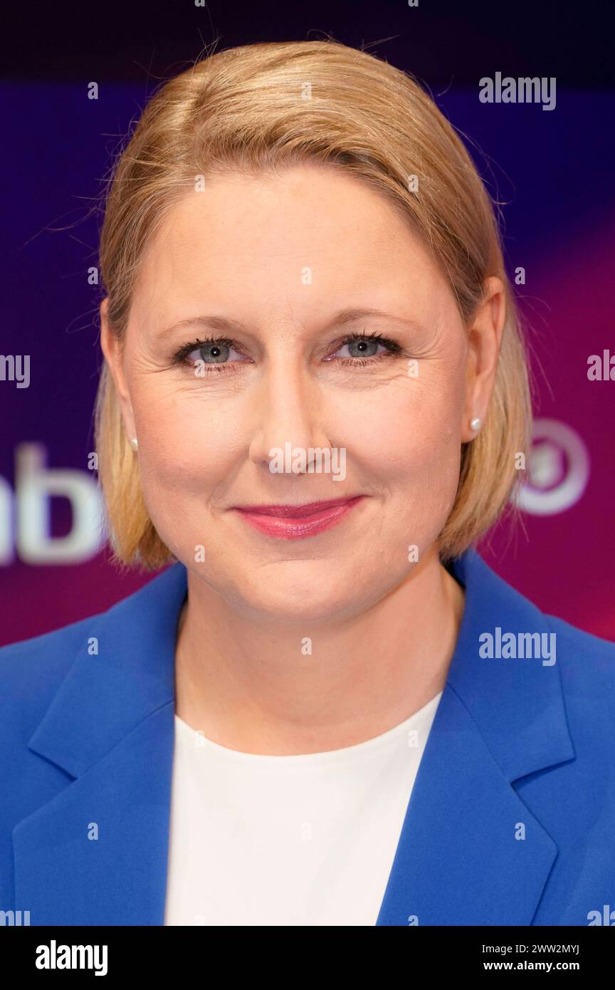 Gudrun Engel in der ARD-Talkshow maischberger im Studio Berlin ...