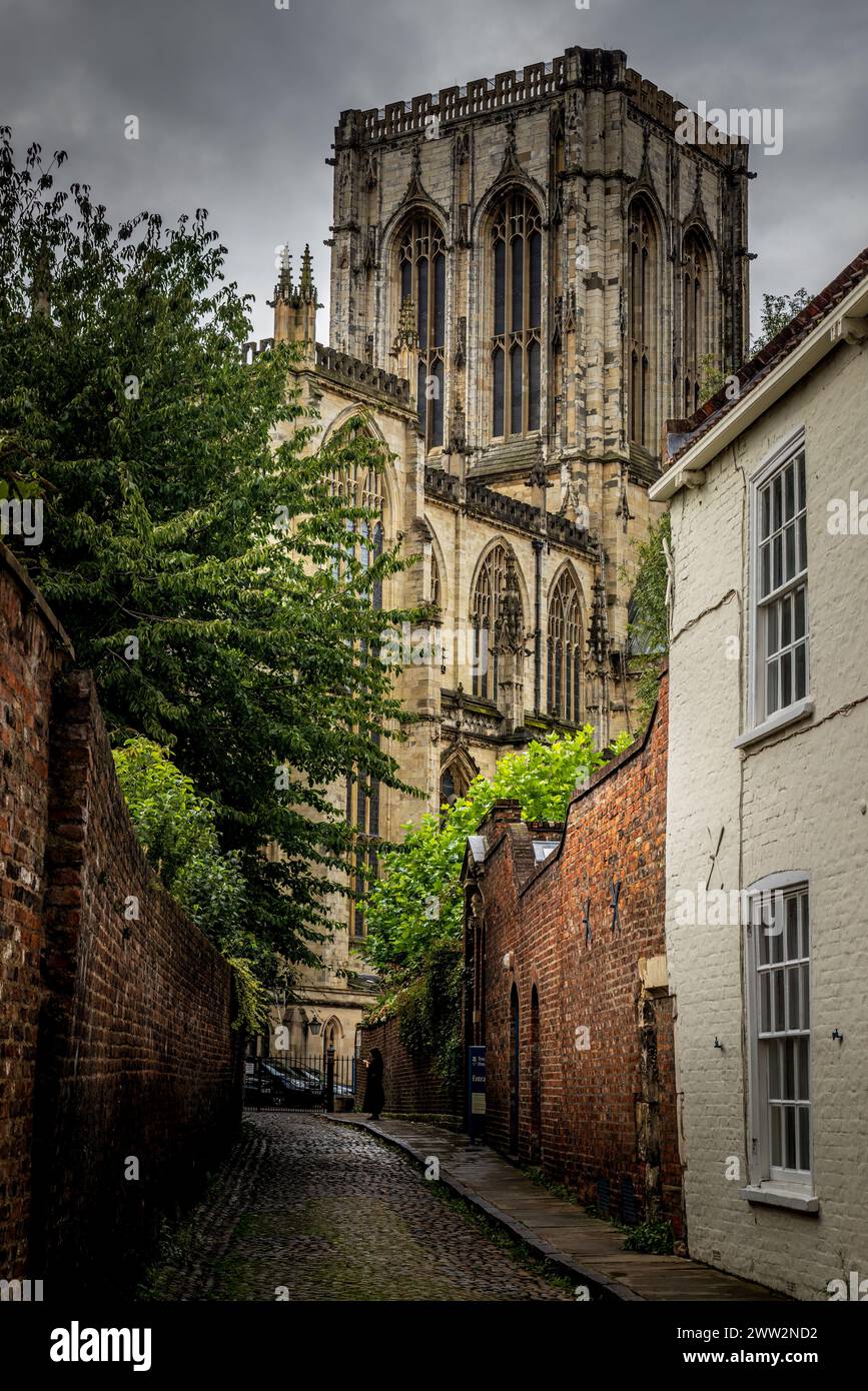 North side of great tower street hi-res stock photography and images ...