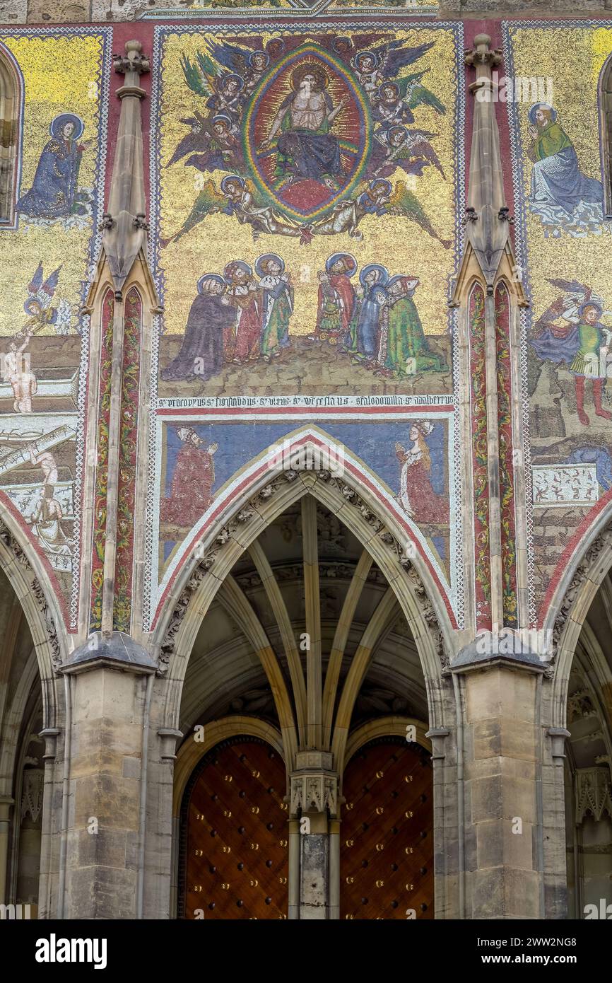 Beautiful religious architecture hi-res stock photography and images ...