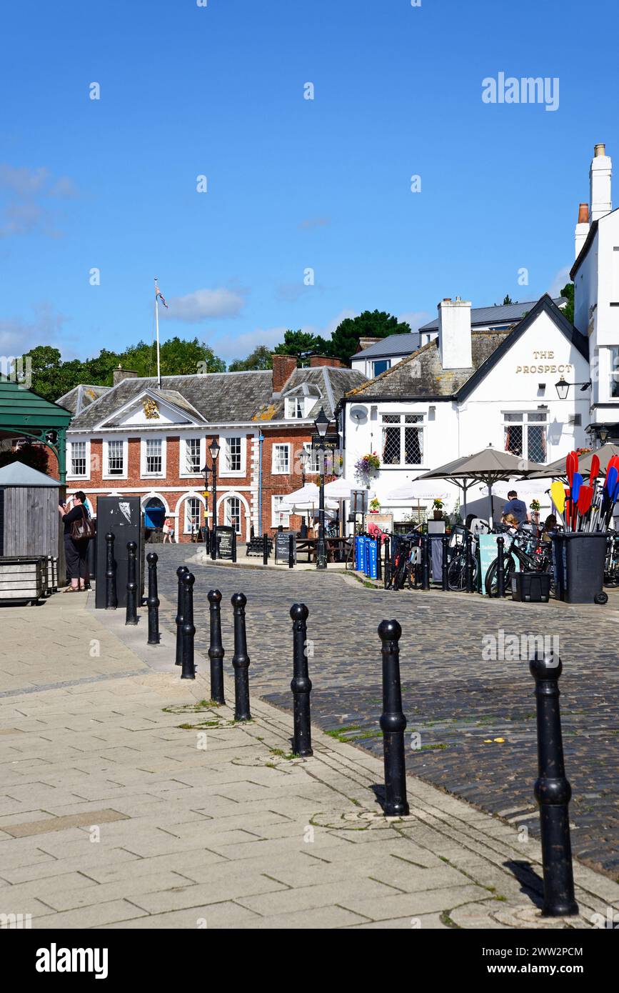 Shops and cafes along the river Exe with The Prospect Pub and the ...