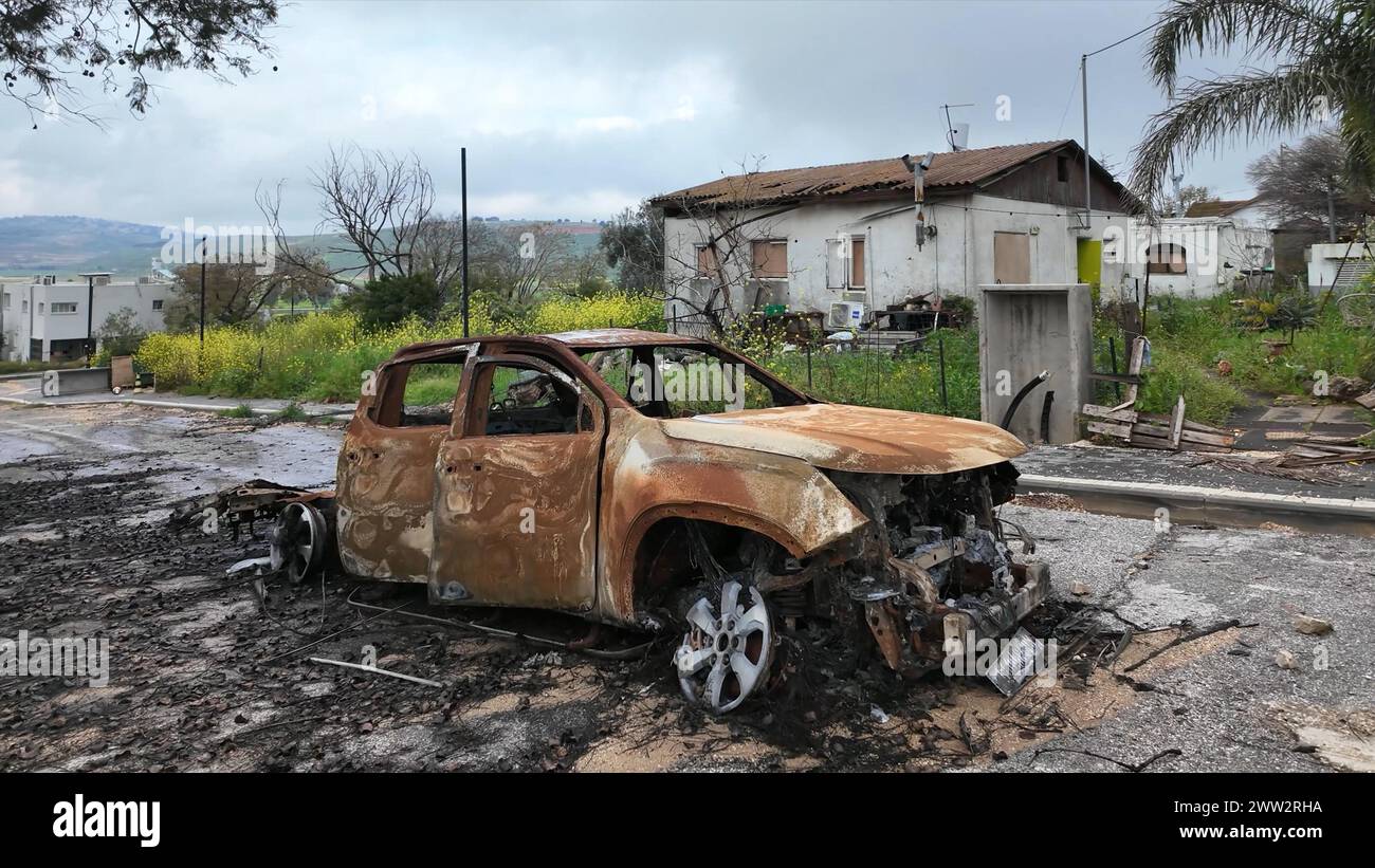 Burnt car hit rocket hi-res stock photography and images - Alamy