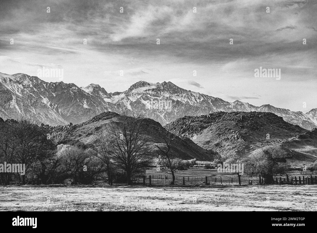 The scenic Sierra Nevada Mountains eastern slope landscape view Stock ...