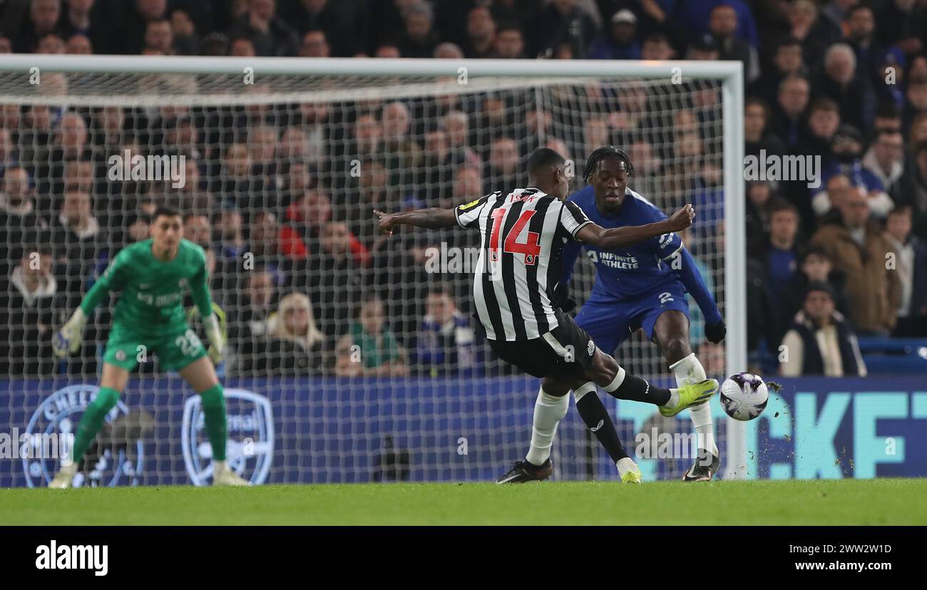 GOAL 1-1, Alexander Isak of Newcastle United scores. - Chelsea v ...