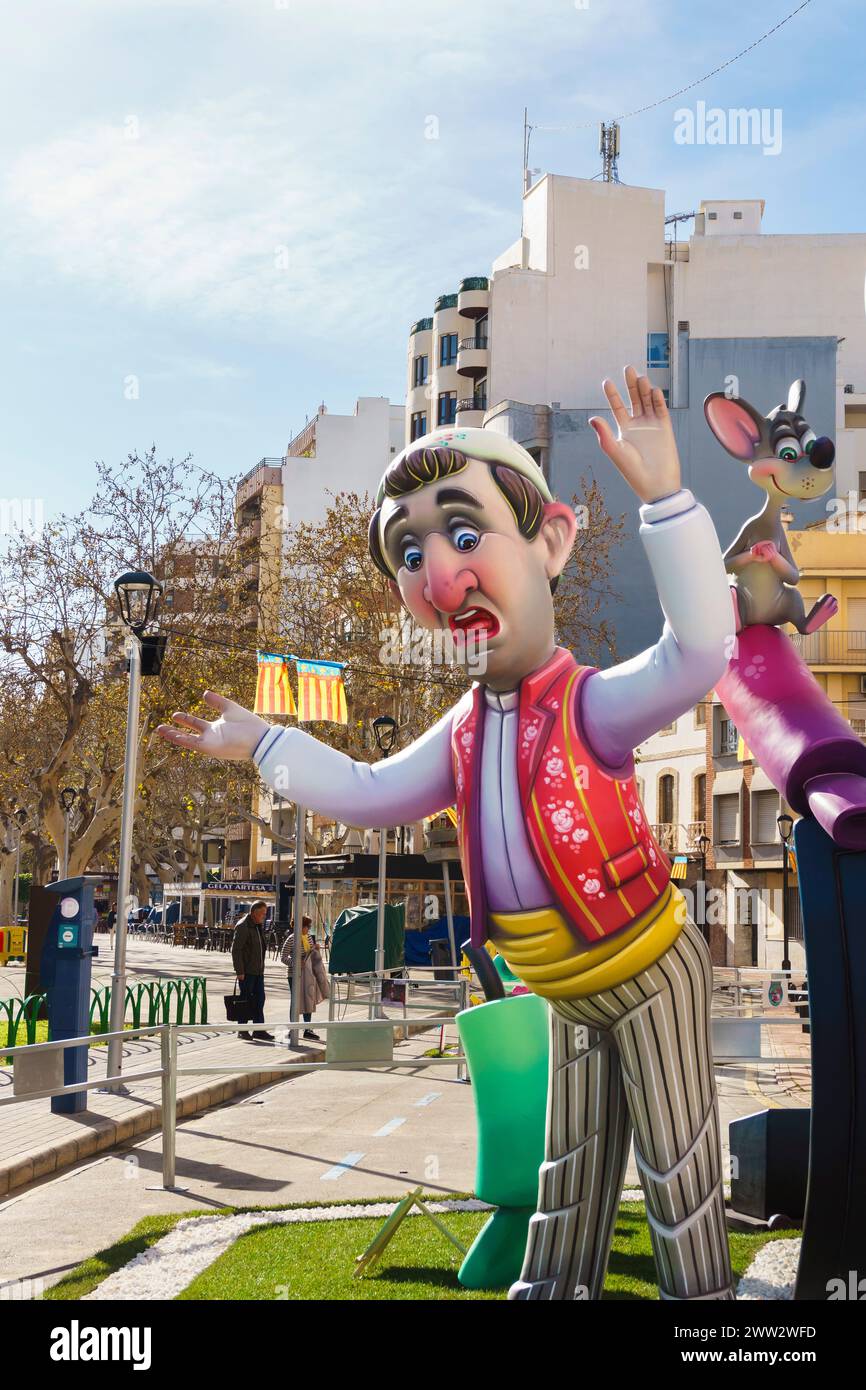 The wooden and papier mache sculptures and monuments known as Las ...