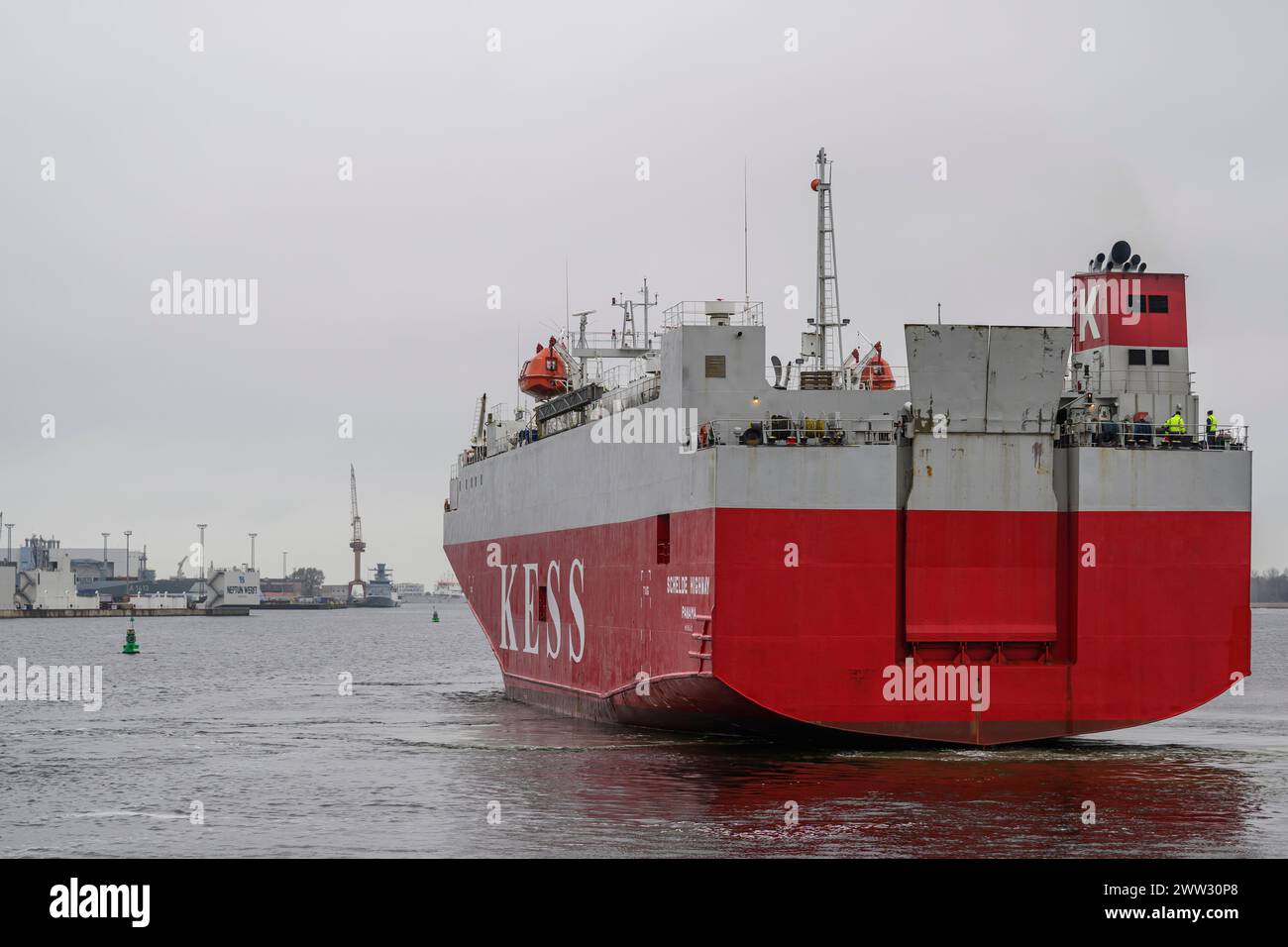 Die Schelde Highway, Kess, lauft aus dem Rostocker Hafen aus um 250 ...