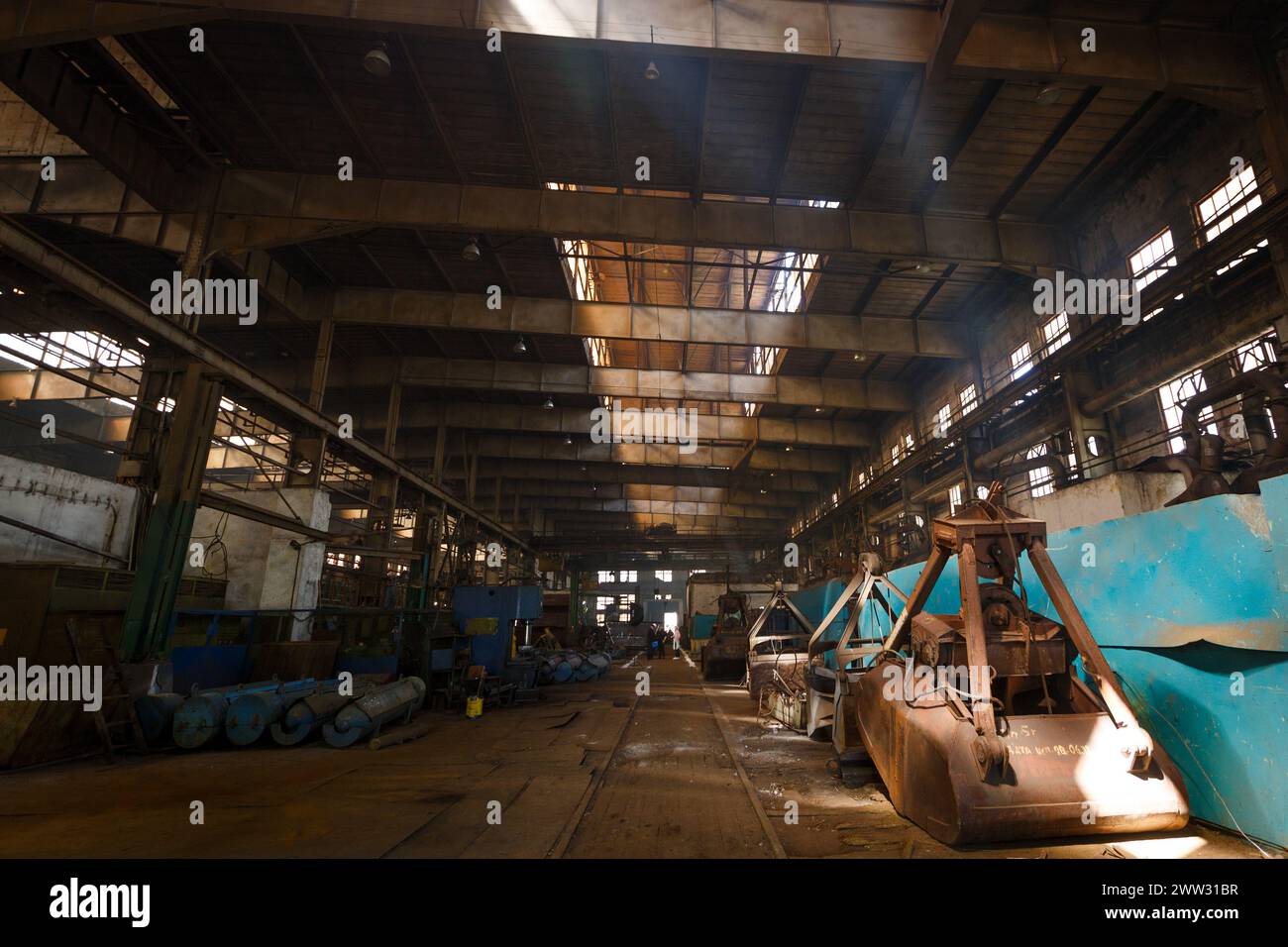 Warehouse exploration hi-res stock photography and images - Alamy