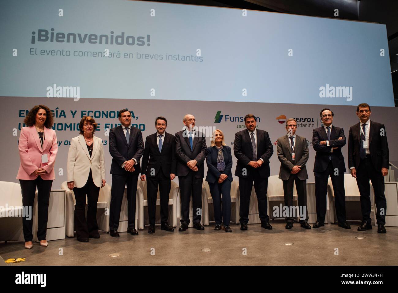 Repsol CEO Josu Jon Imaz (4l) poses with other participants during the ...