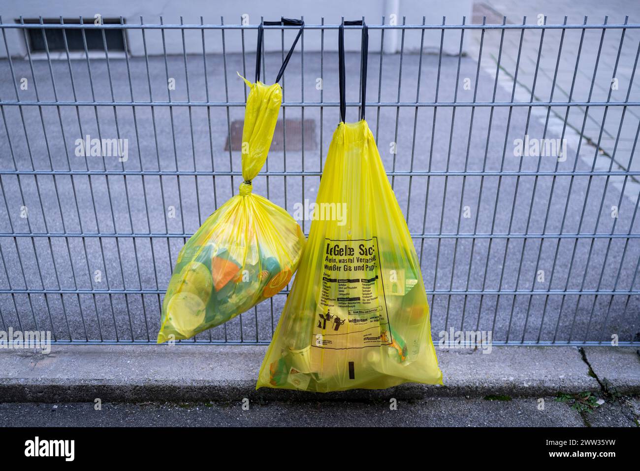 Railing systems hi-res stock photography and images - Alamy