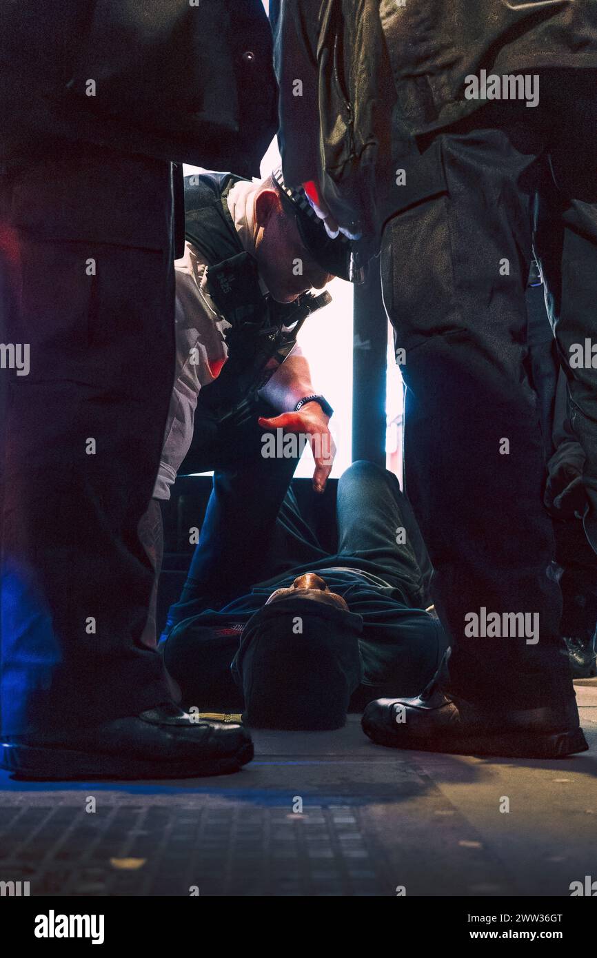 London night police sirens hi-res stock photography and images - Alamy