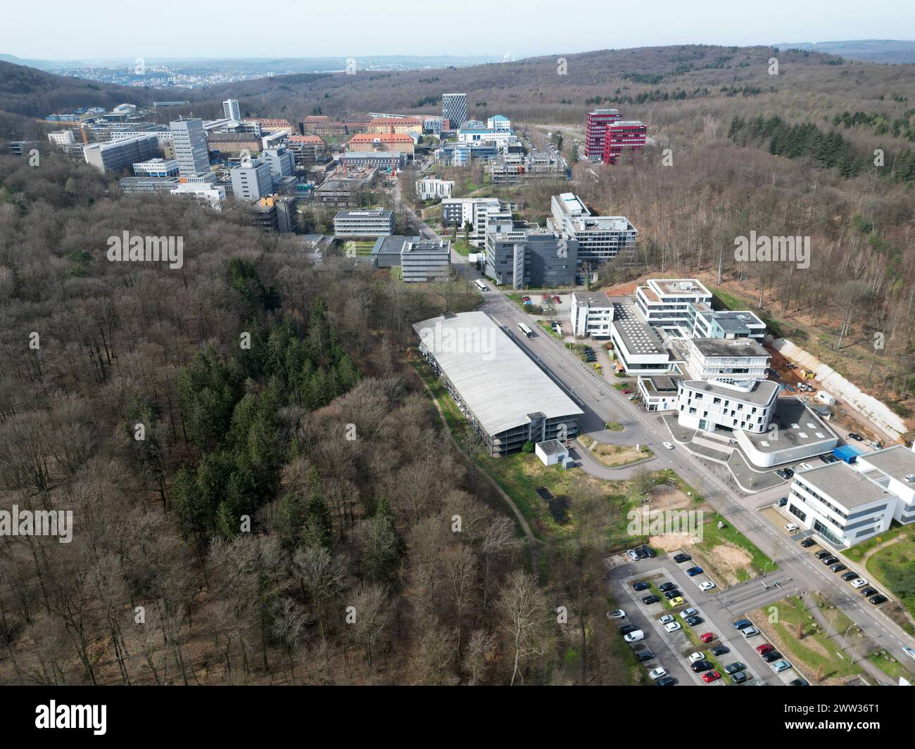 Drohnenaufnahme des Campus der Universität des Saarlandes in ...