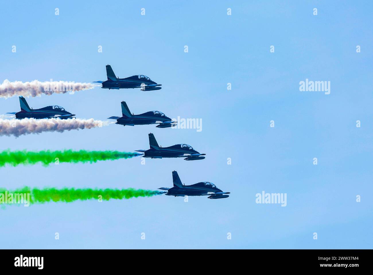 The Frecce Tricolori fly Pozzuoli The Frecce Tricolori fly over the ...